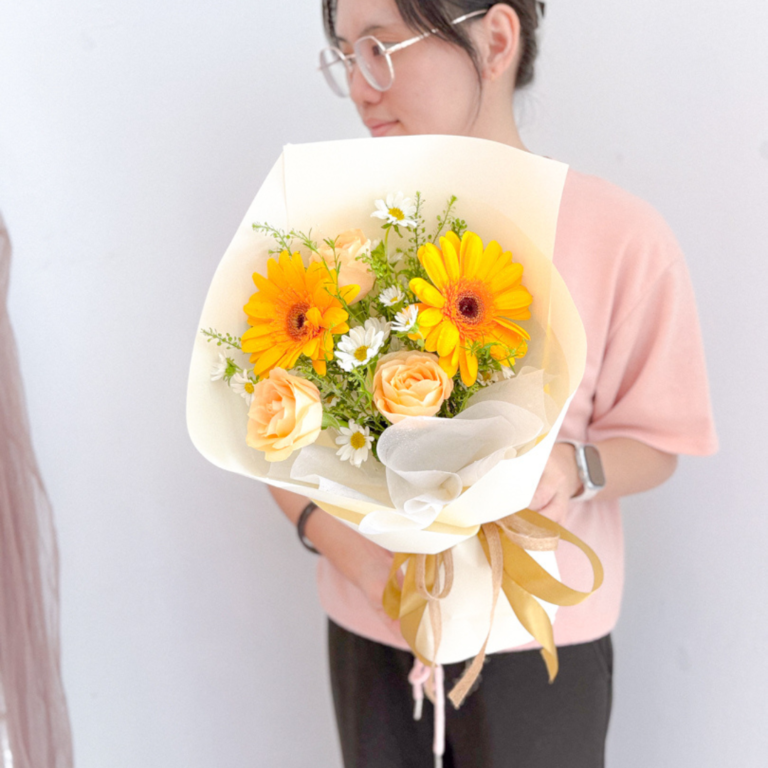 Fresh Flower Bouquet | Sunny Stems - MyFloraland